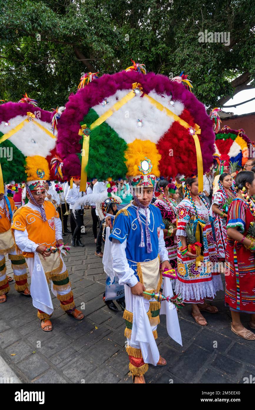 Aztec warrior dancers from the Danza la Pluma at the Guelaguetza Dance ...