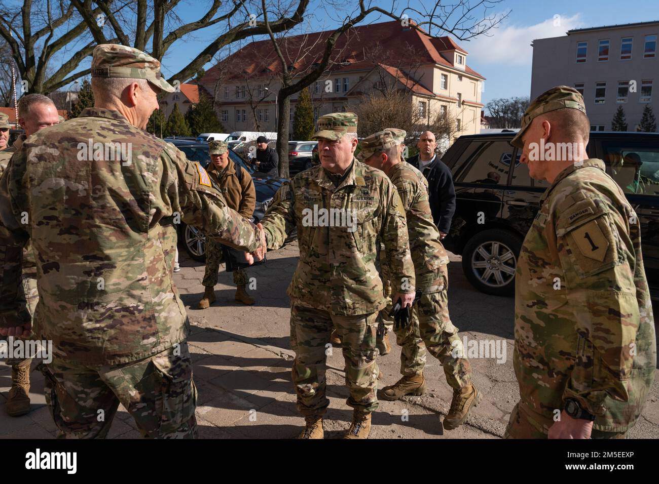 Maj.Gen. Jeffery Broadwater, deputy commander of V Corps, and Maj.Gen ...