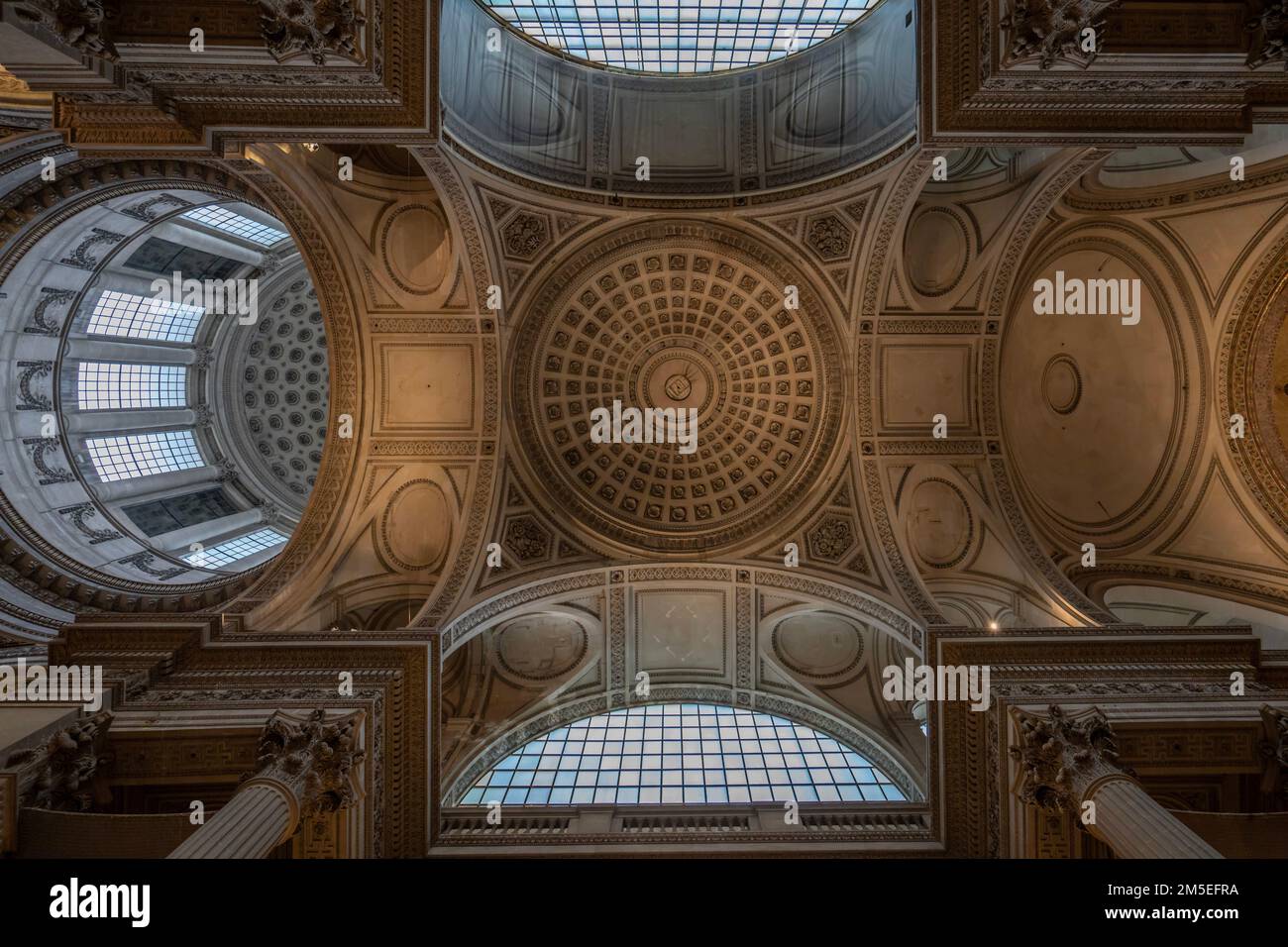 The Pantheon. View of the ceiling Stock Photo - Alamy