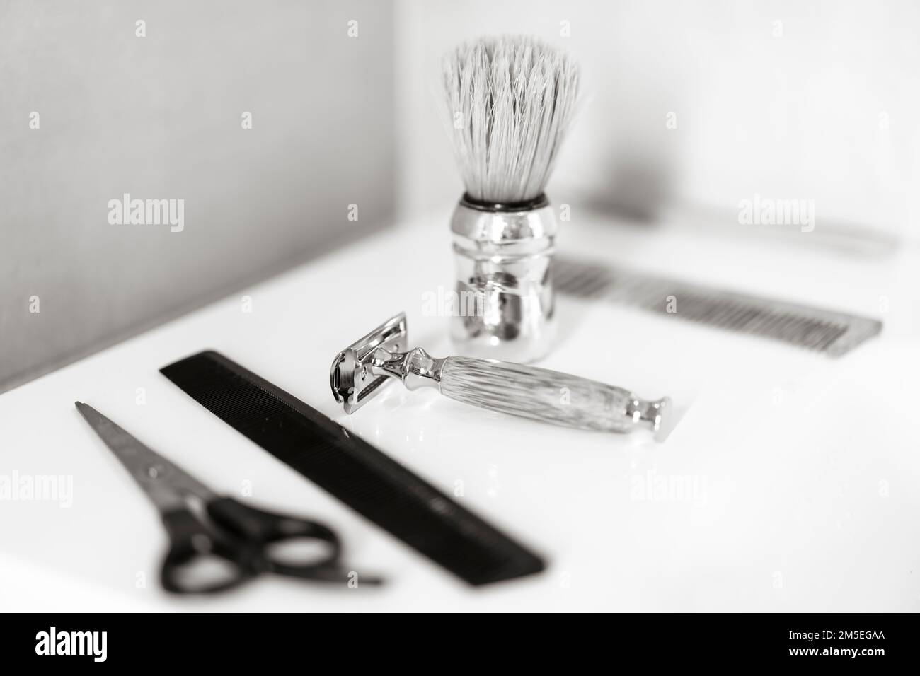 Retro shaving and hair accessories for men - Close up of eco friendly ...