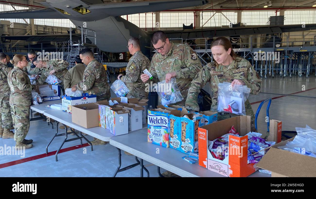 129th rescue wing hi-res stock photography and images - Alamy