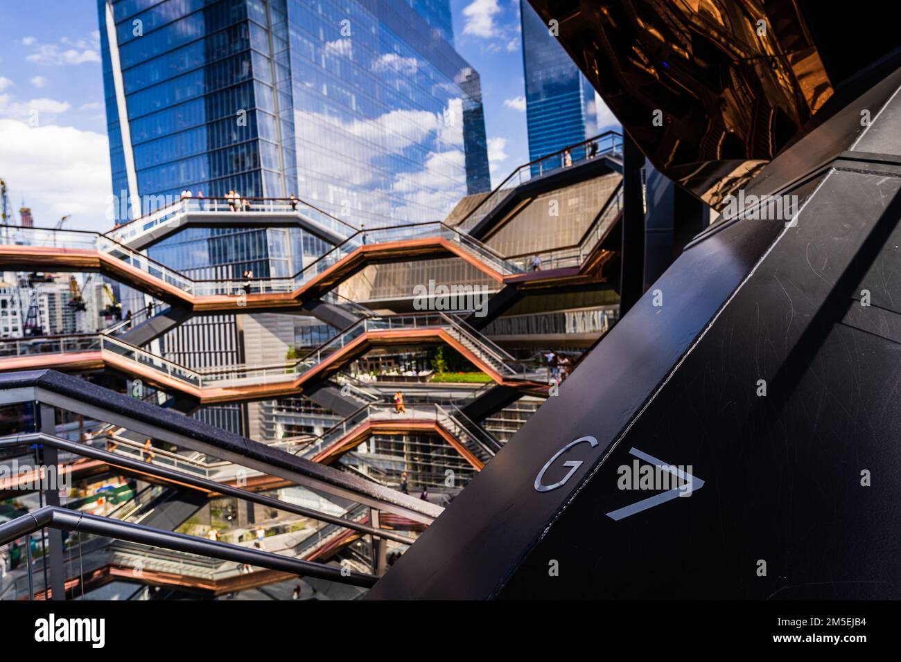 A beautiful shot of the inside of the Oculus building in Hudson Yards ...