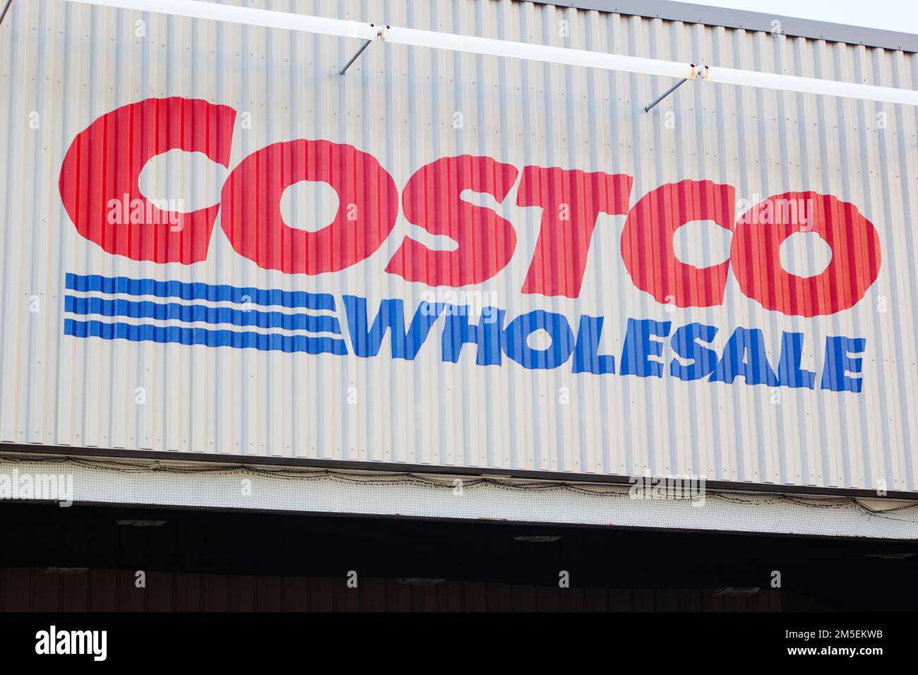 Costco business logo hi-res stock photography and images - Alamy
