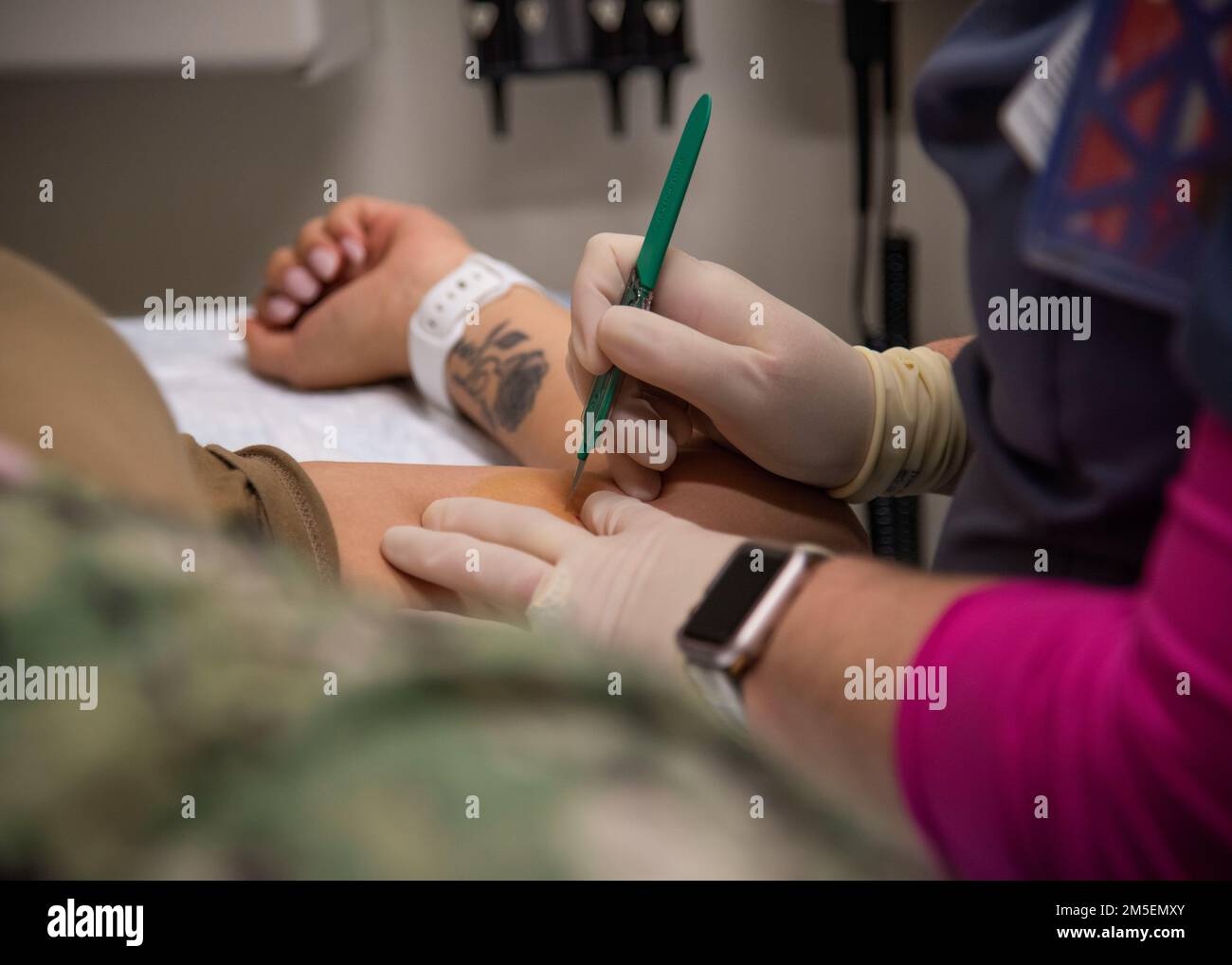 Incision joint hi-res stock photography and images - Alamy