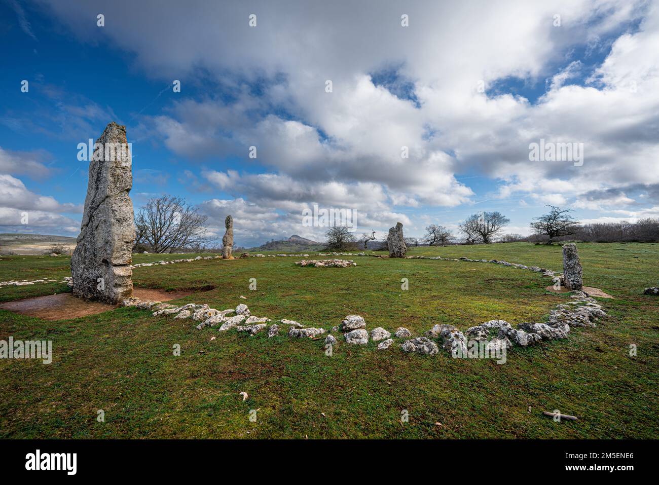 Cromlech prehistoric megalithic architecture hi-res stock photography ...