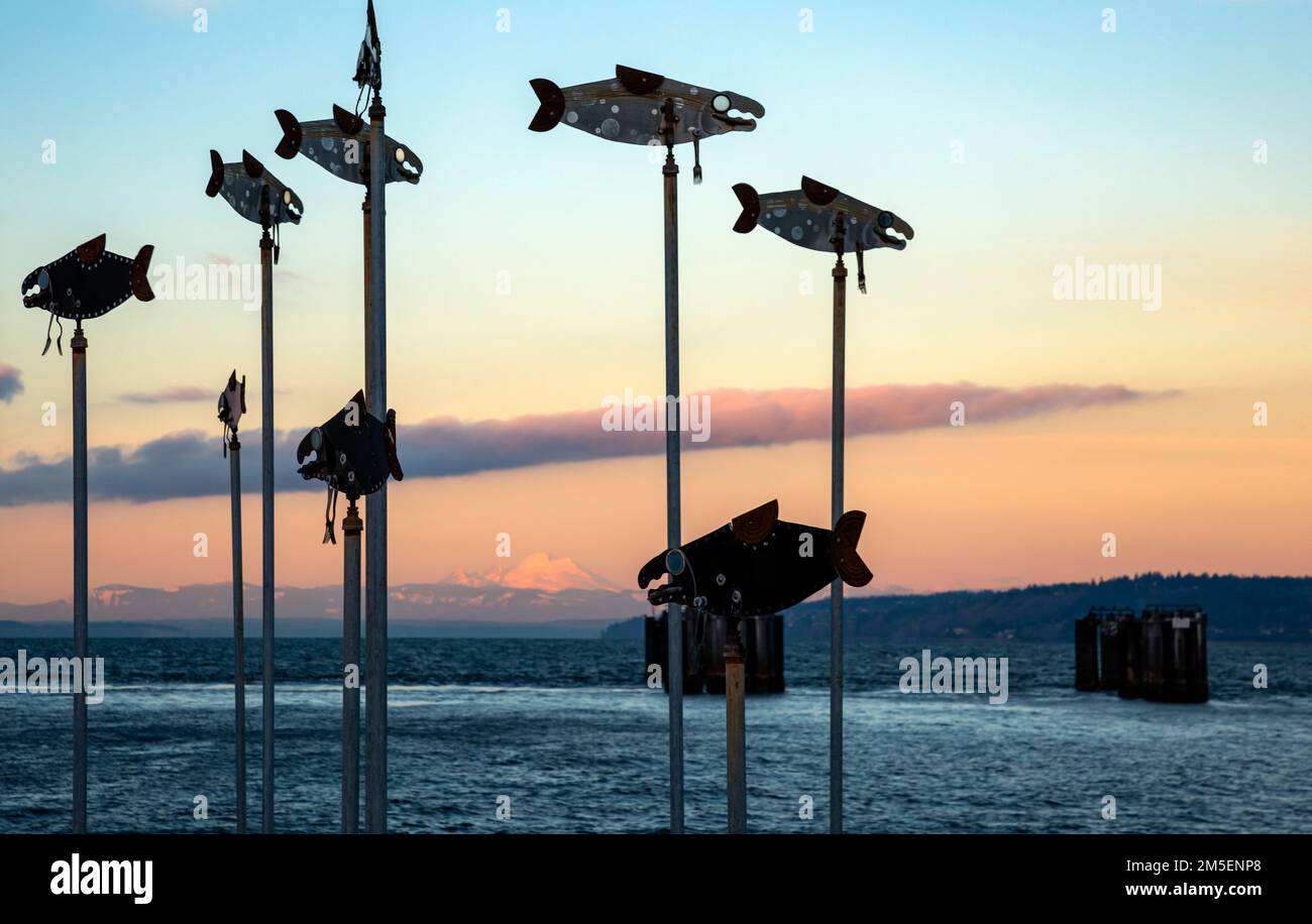 WA22861-00...WASHINGTON - Fish sculpture and Mount Baker viewed at ...