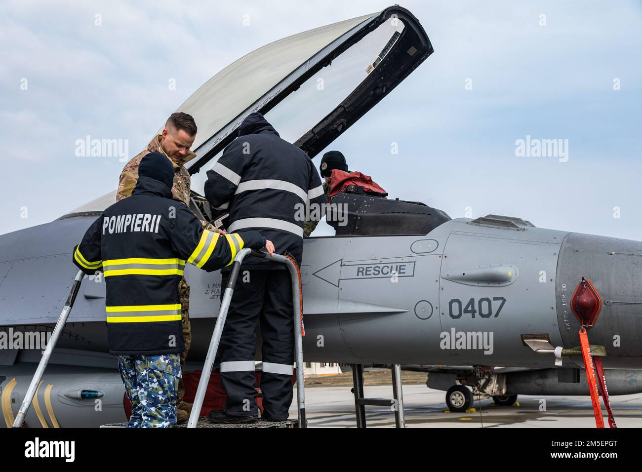 U.S. Air Force Staff Sgt. Mathew King, 480th Expeditionary Fighter ...