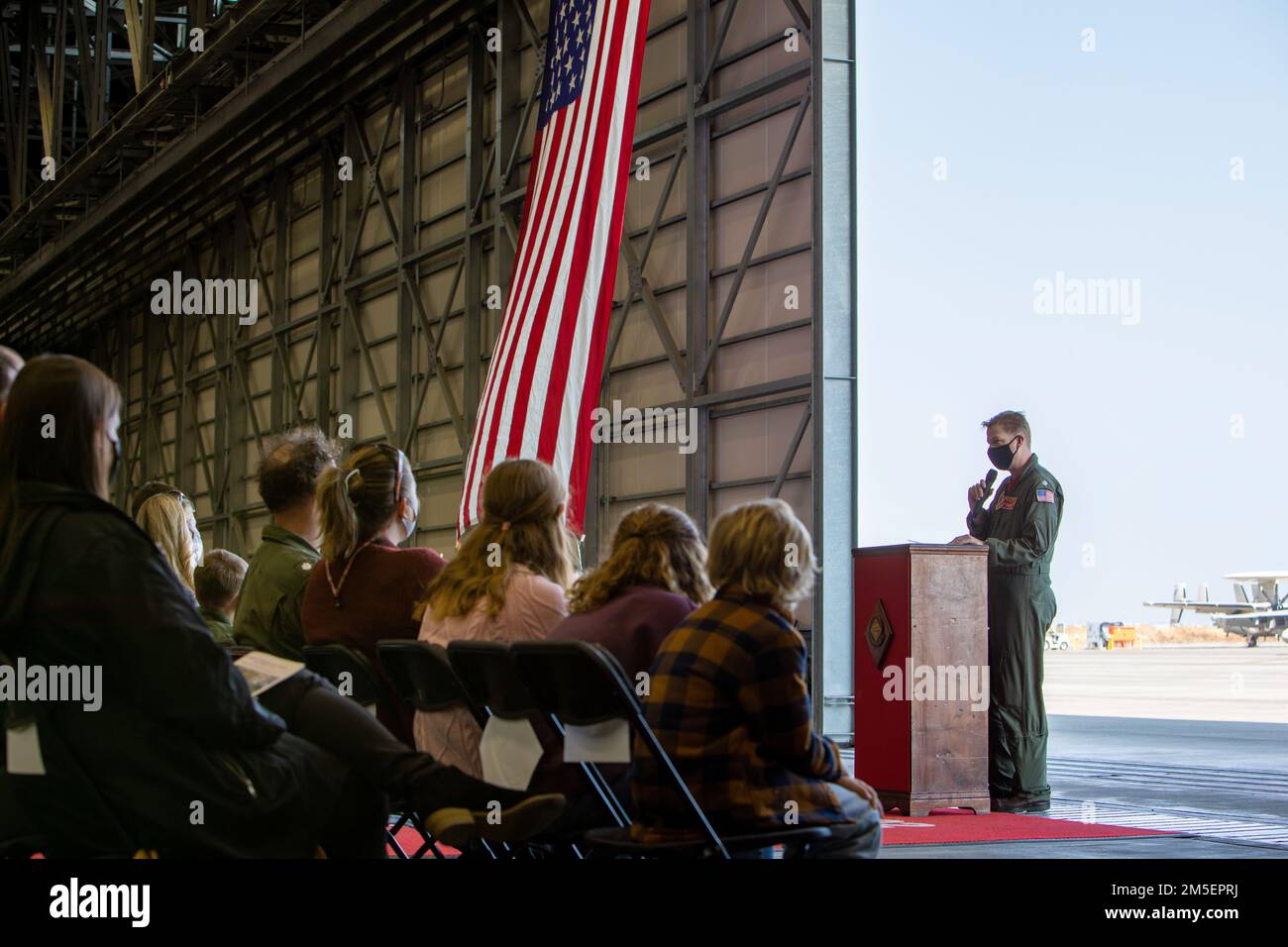 Military change command ceremony hi-res stock photography and images ...