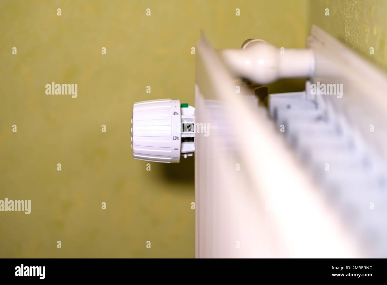 Radiator controller for adjusting temperature. Heating concept Stock ...