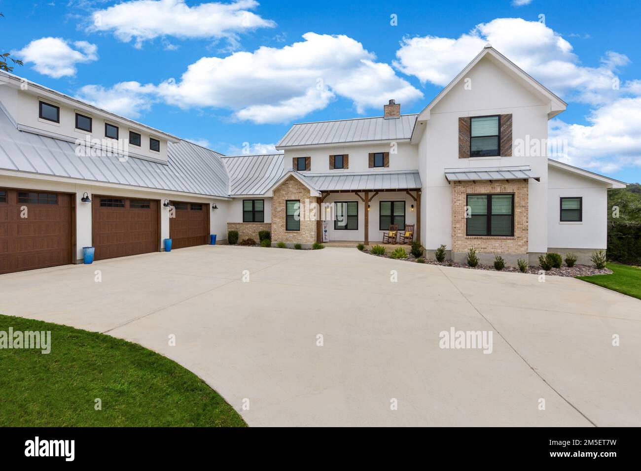 the front view of a home Stock Photo - Alamy
