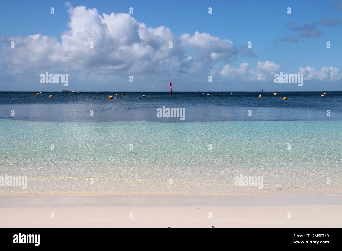 indian ocean at longreach bay rottnest island (australia Stock Photo ...