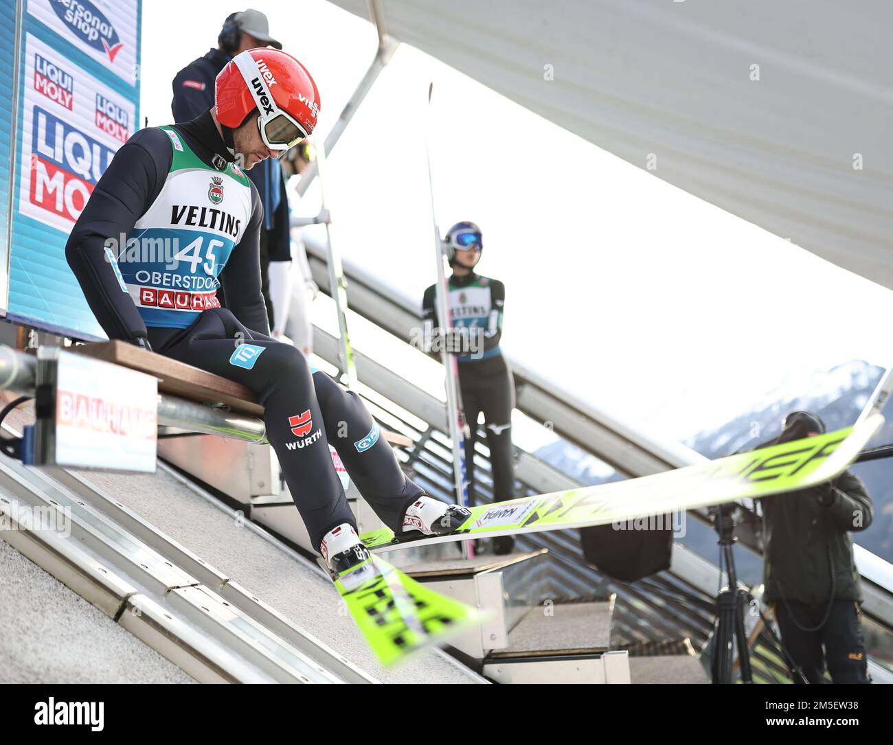 Oberstdorf, Germany. 28th Dec, 2022. Nordic skiing/ski jumping, World ...