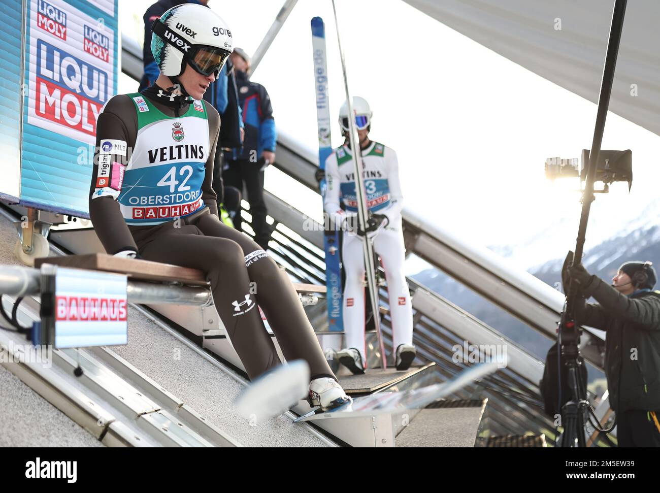 Oberstdorf, Germany. 28th Dec, 2022. Nordic skiing/ski jumping, World ...