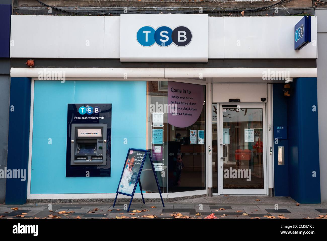 Slough, UK. 28 October, 2022. The exterior of a branch of TSB is ...