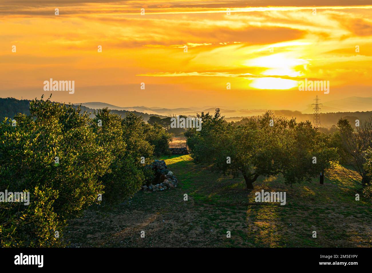 Sunrise and sunset views hi-res stock photography and images - Alamy