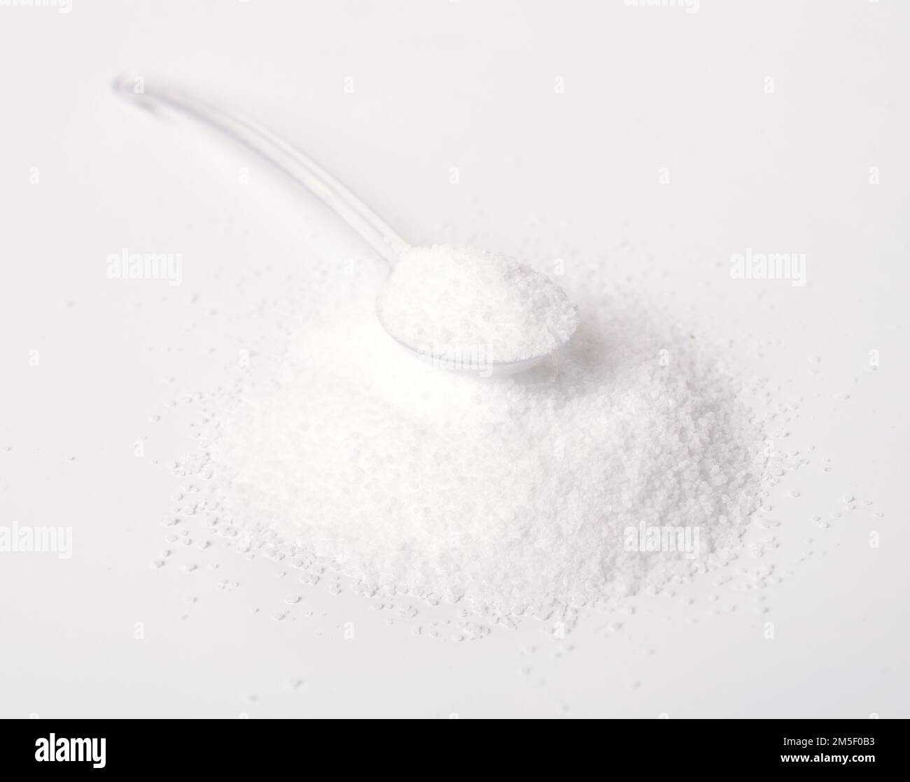 Stevioside powder. Natural sweetener Isolated on white background Stock ...