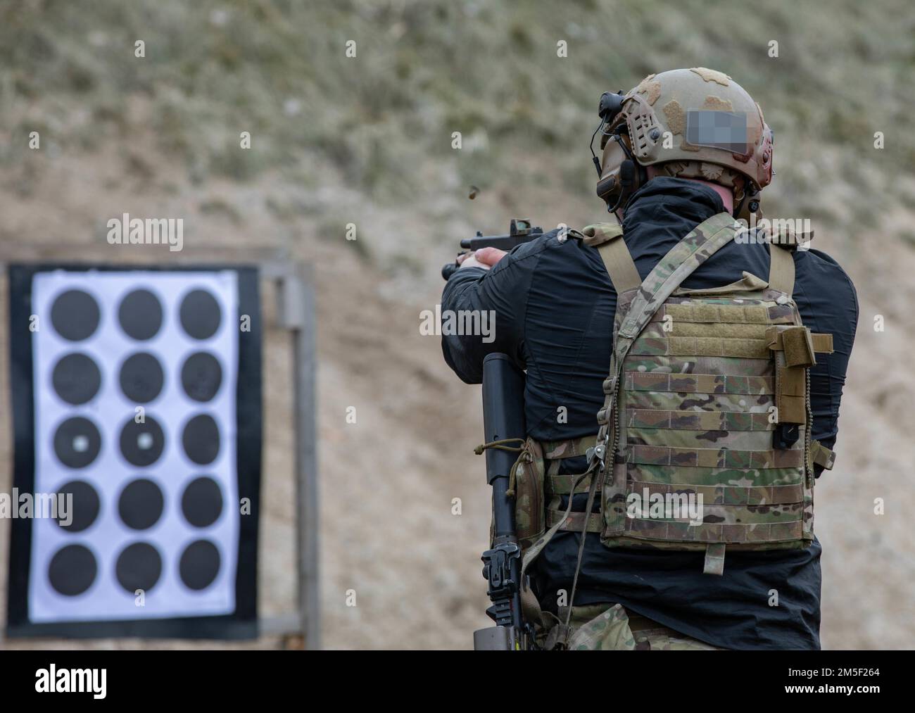 Range qualification hi-res stock photography and images - Alamy