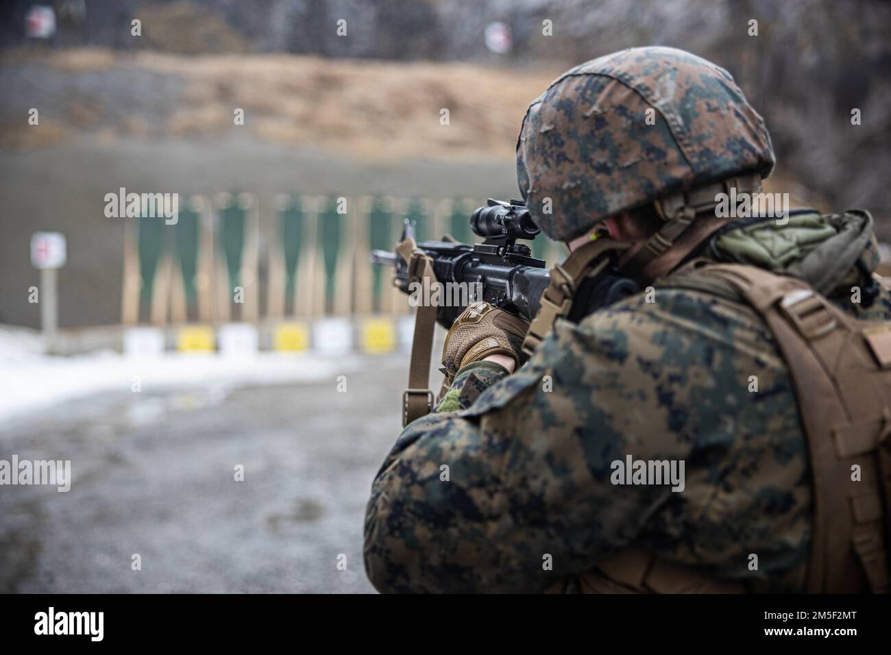U s marine m16a4 service rifle hi-res stock photography and images - Alamy