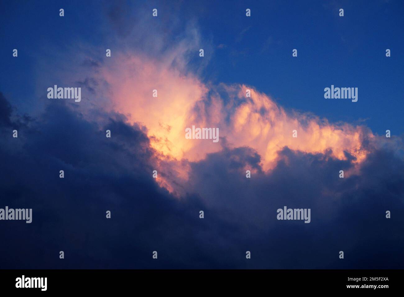 Breaking sun hi-res stock photography and images - Alamy