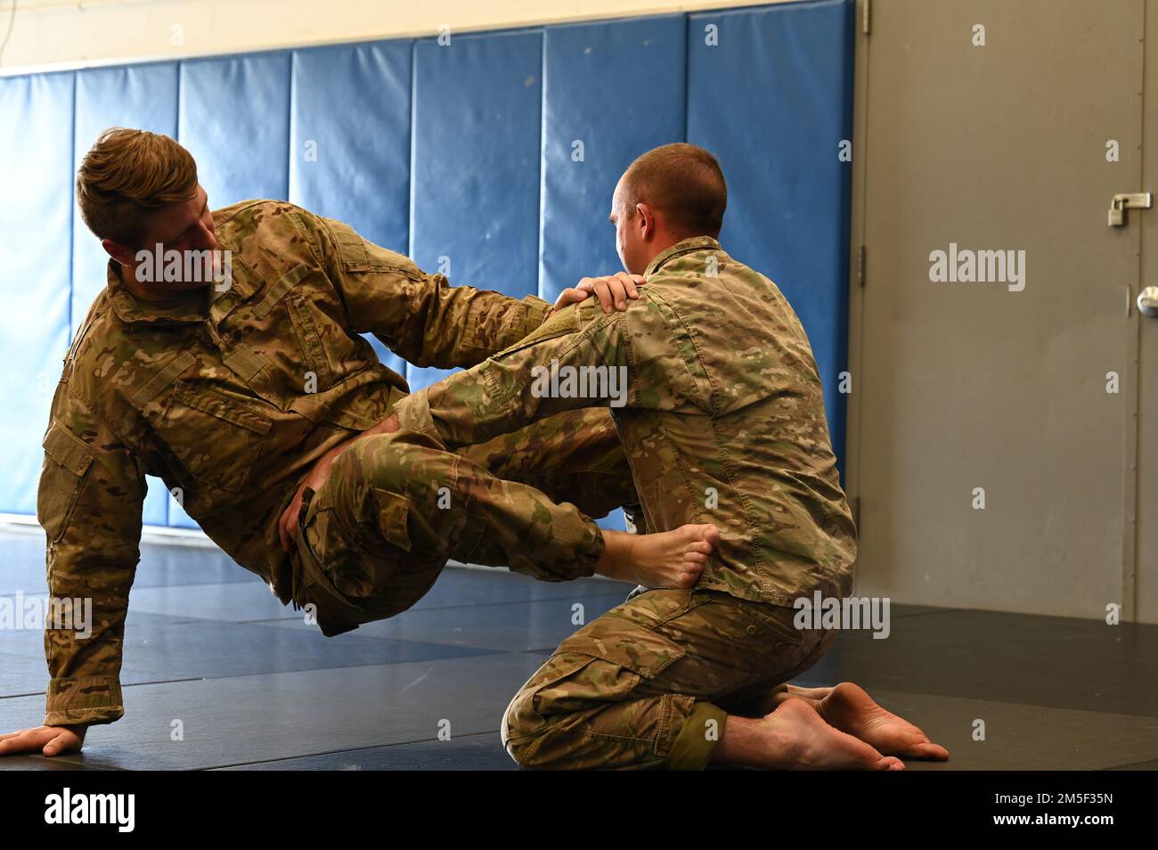 Combatives techniques hi-res stock photography and images - Alamy