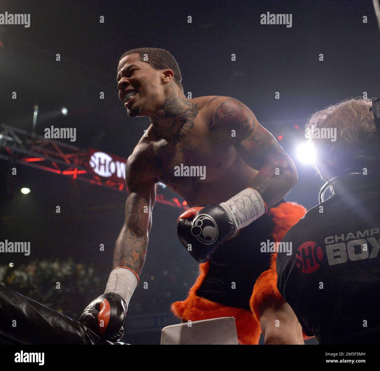 Gervonta "Tank" Davis defended his super featherweight title in a ...