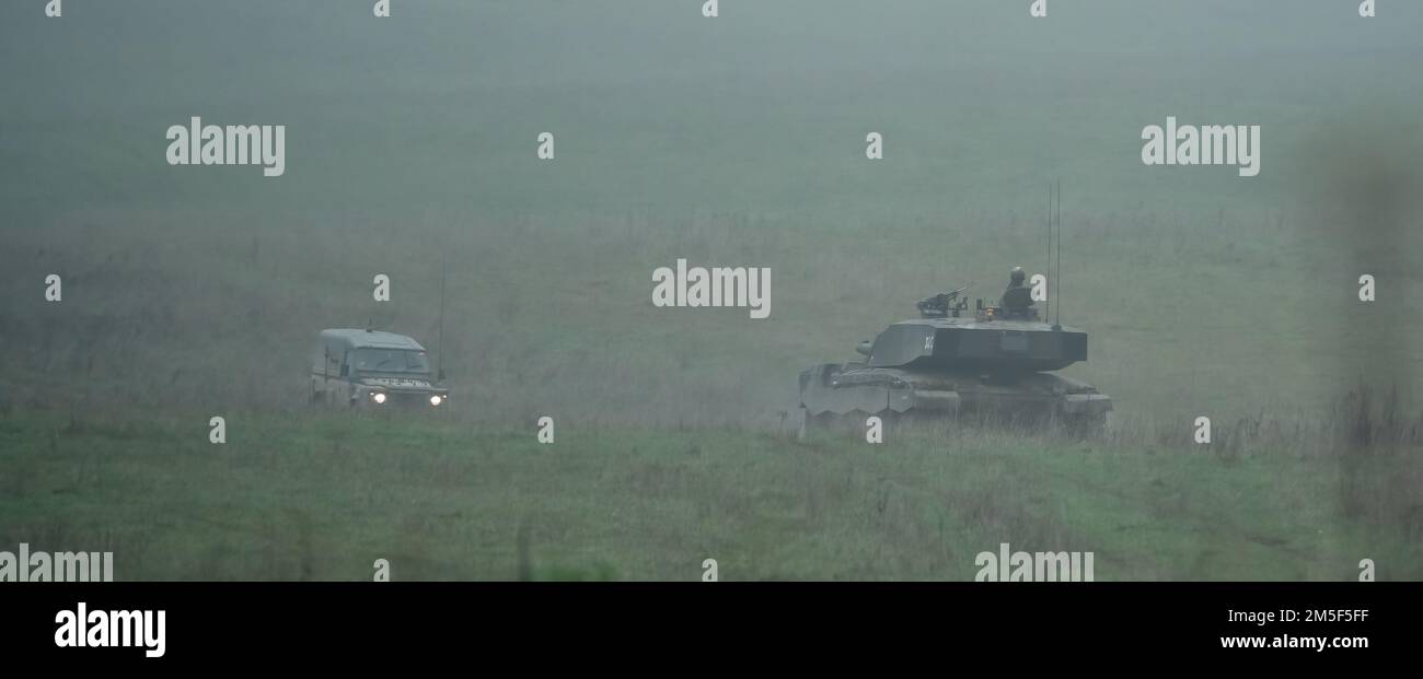 Tank machine guns hi-res stock photography and images - Alamy