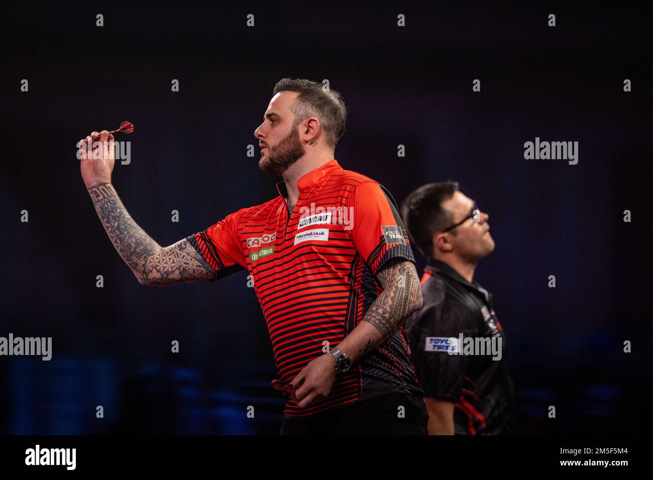 Joe Cullen and Damon Heta during day eleven of the Cazoo World Darts ...