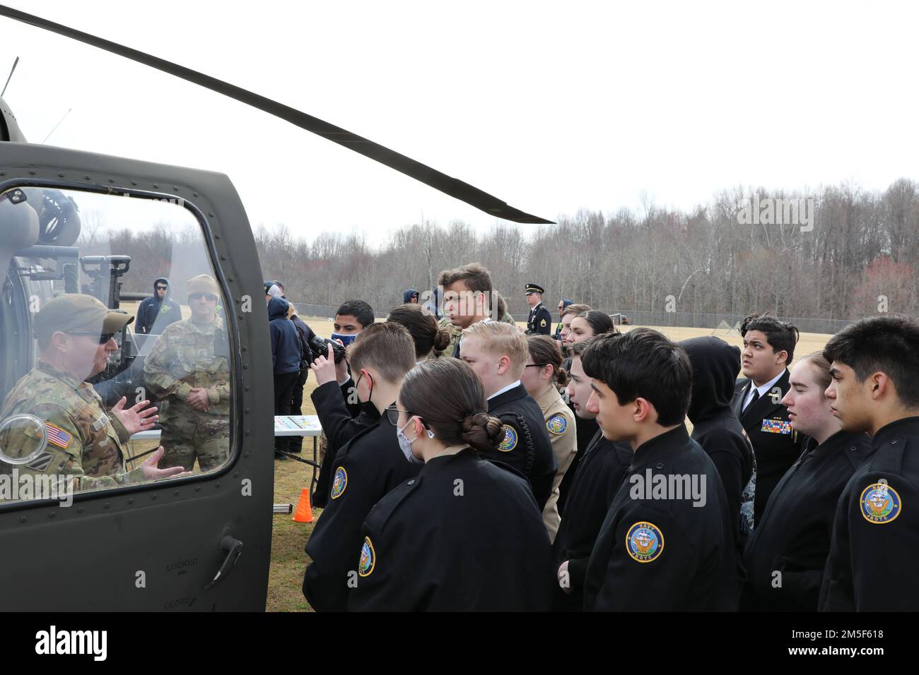 Soldiers assigned to the Maryland Army National Guard's 29th Combat ...