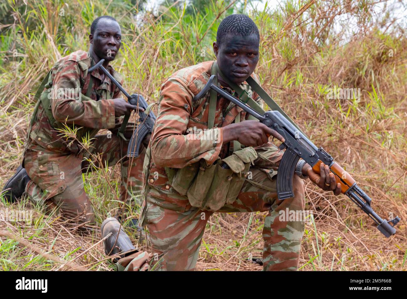 Soldiers from the 1st Commando Parachute Battalion prepare to cross a ...