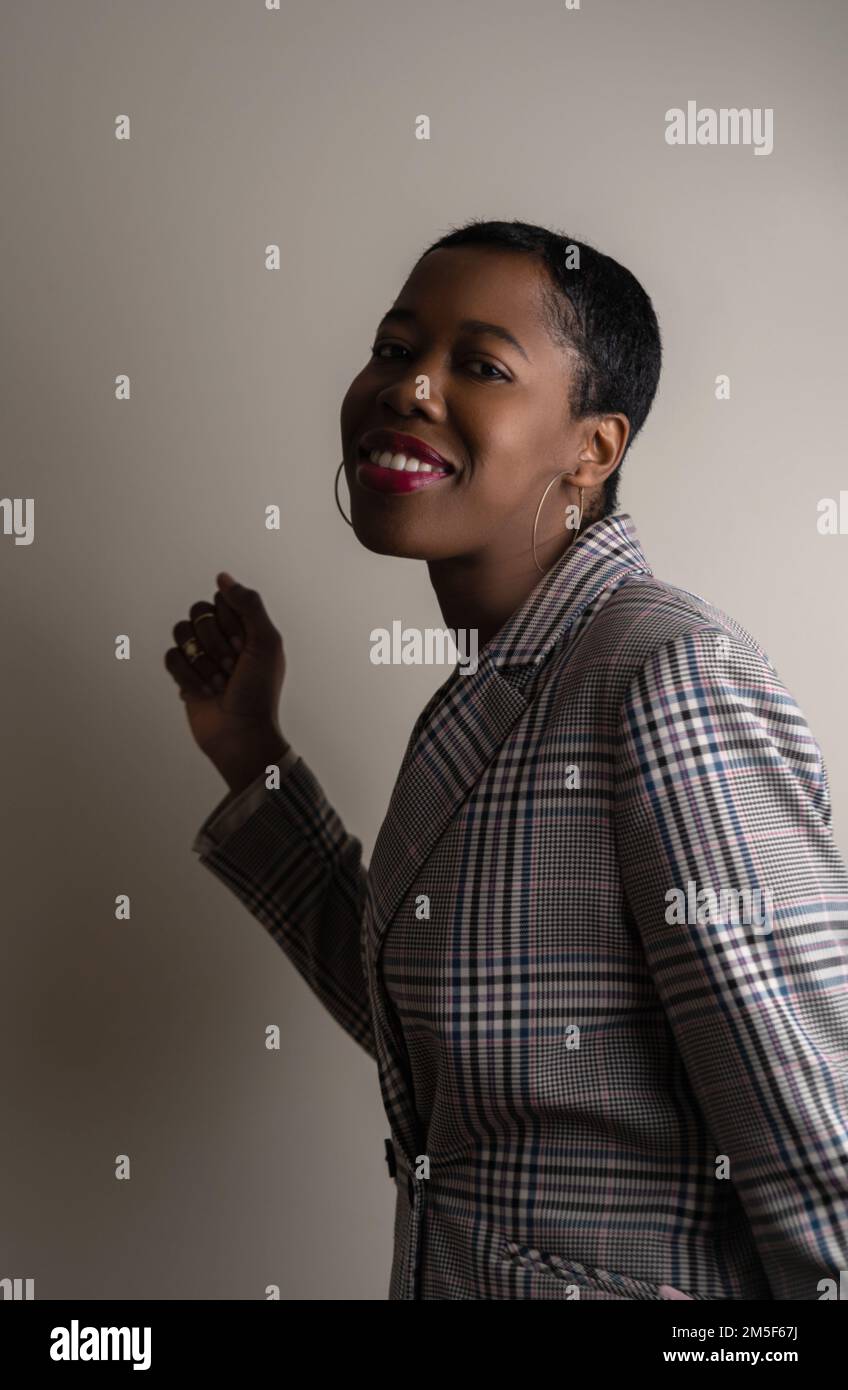 Dance happy black woman hi-res stock photography and images - Alamy