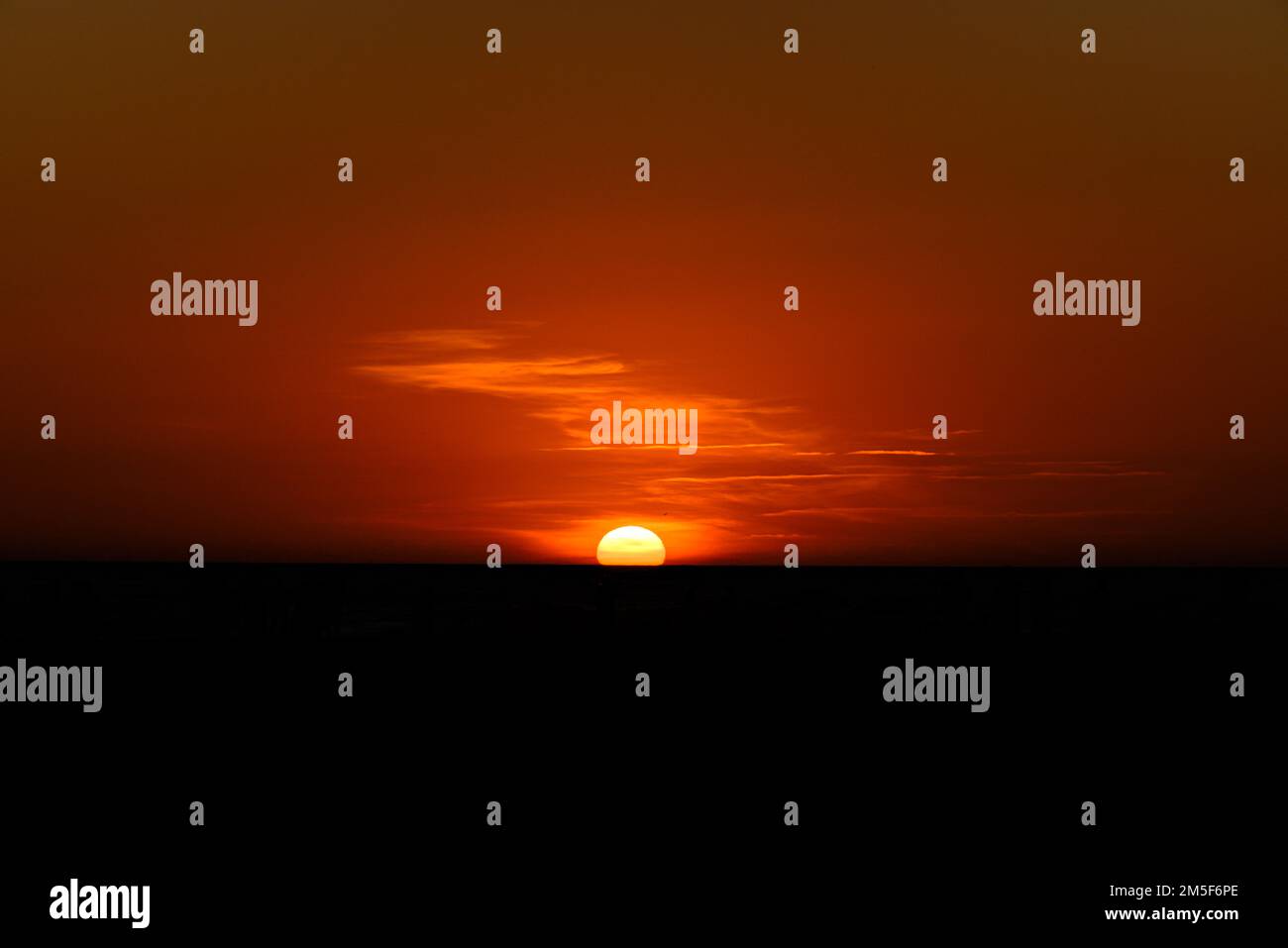 Beautiful sunset on the beach of Conil de la Frontera, Cádiz Stock ...