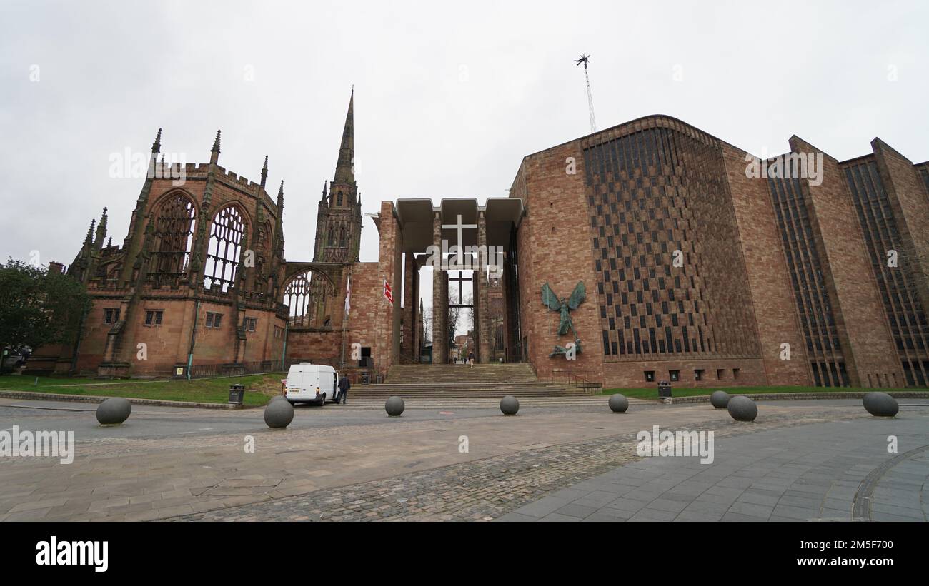 St michaels church coventry cathedral hi-res stock photography and ...