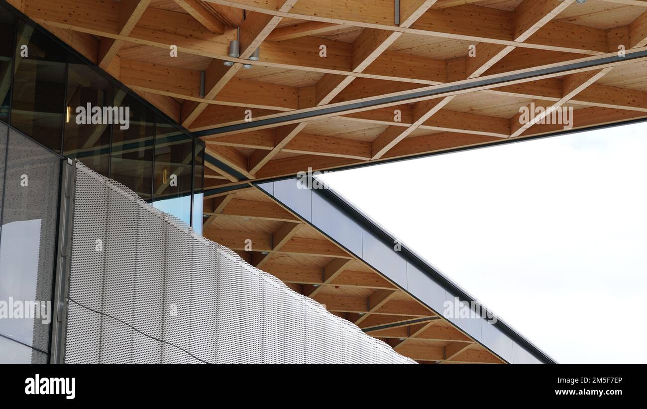 Warwick university building - Prof. Lord Bhattacharyya Building Stock Photo - Alamy