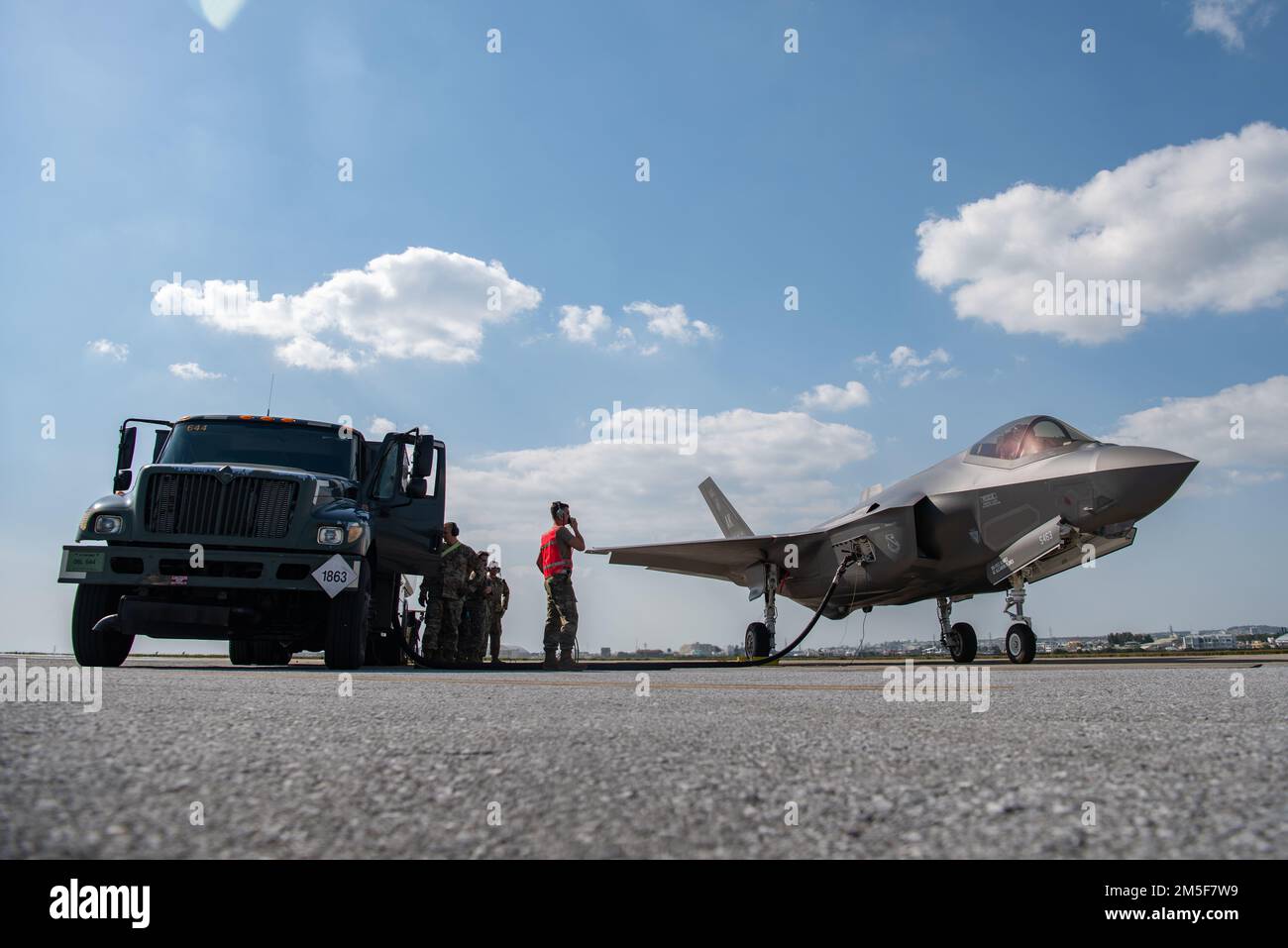 U.S. Marines, Marine Corps Installations Pacific, practice hot pit ...