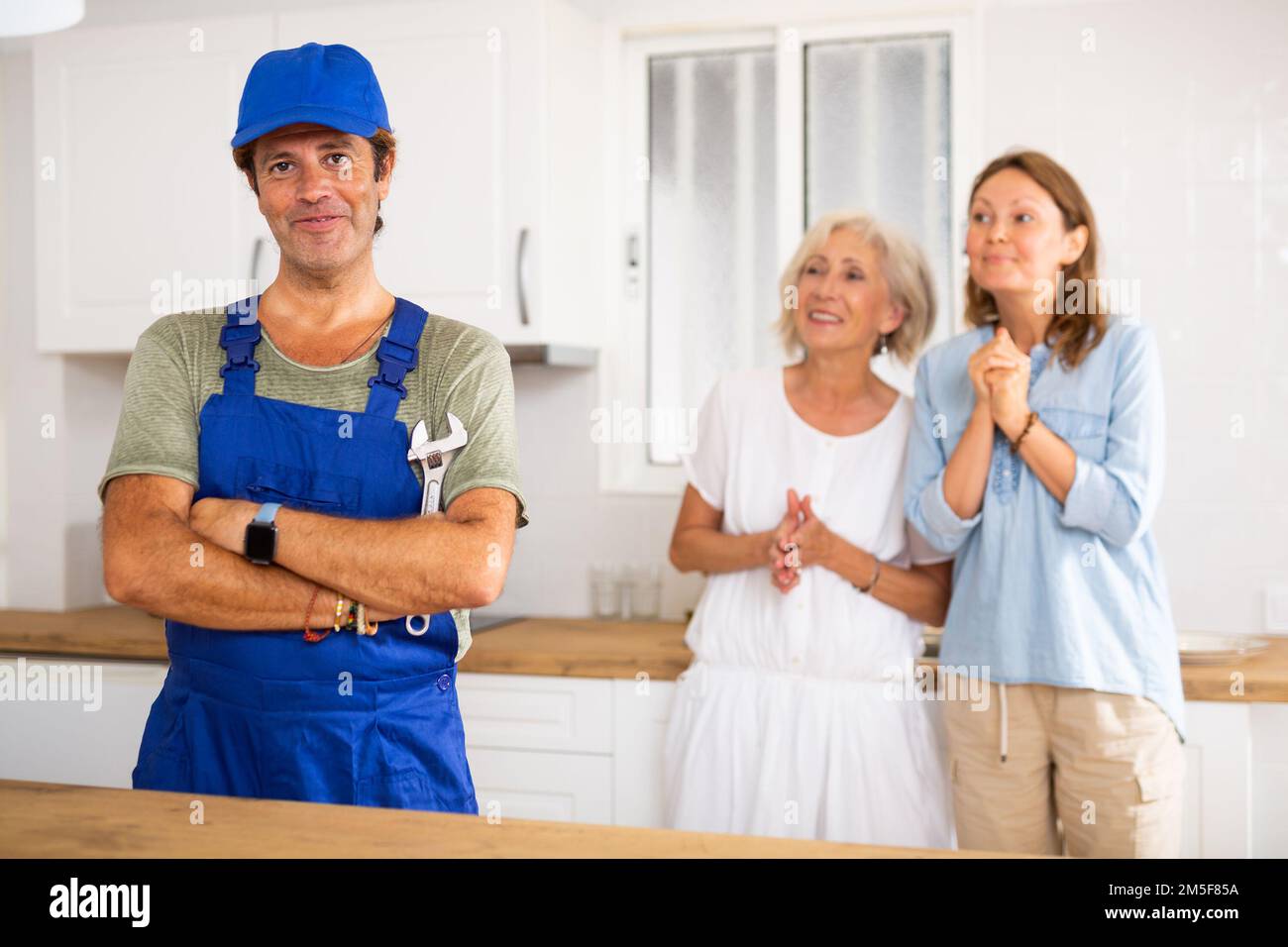 Professional kitchen inside french hi-res stock photography and images ...