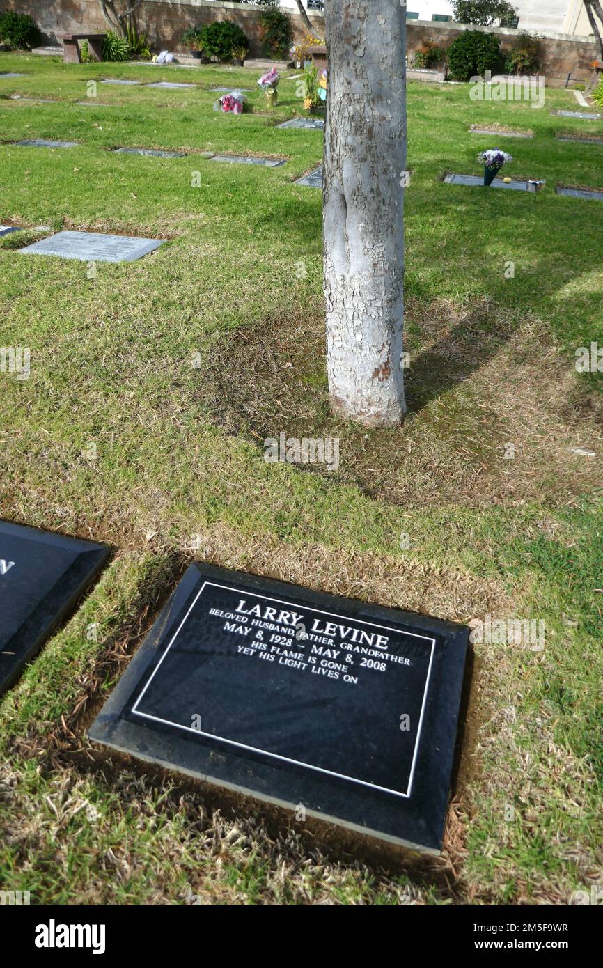 Los Angeles, California, USA 22nd December 2022 Record Engineer Larry ...