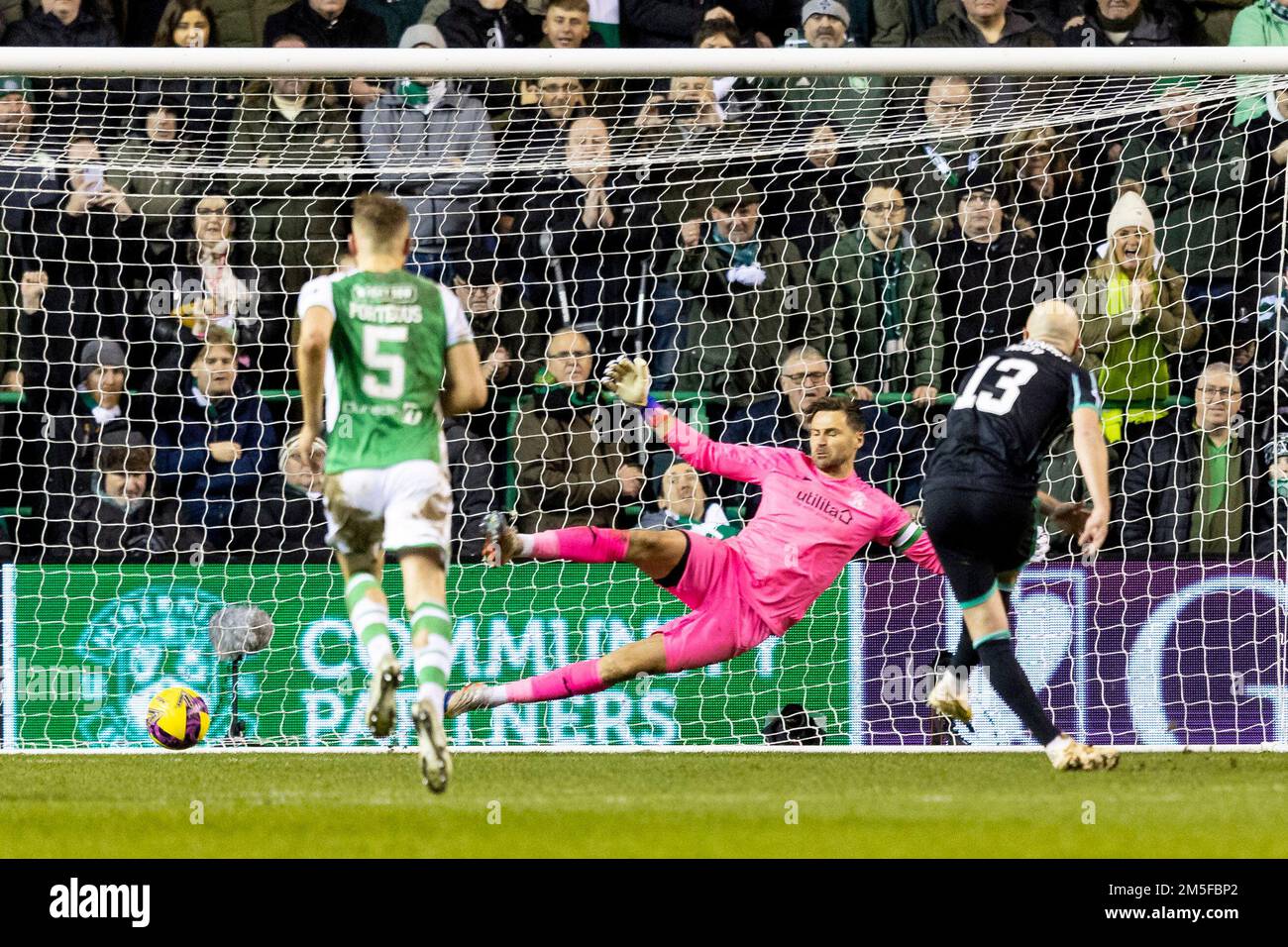 28th December 2022; Easter Road, Edinburgh, Scotland: Scottish Premiership Football, Hibernian ...