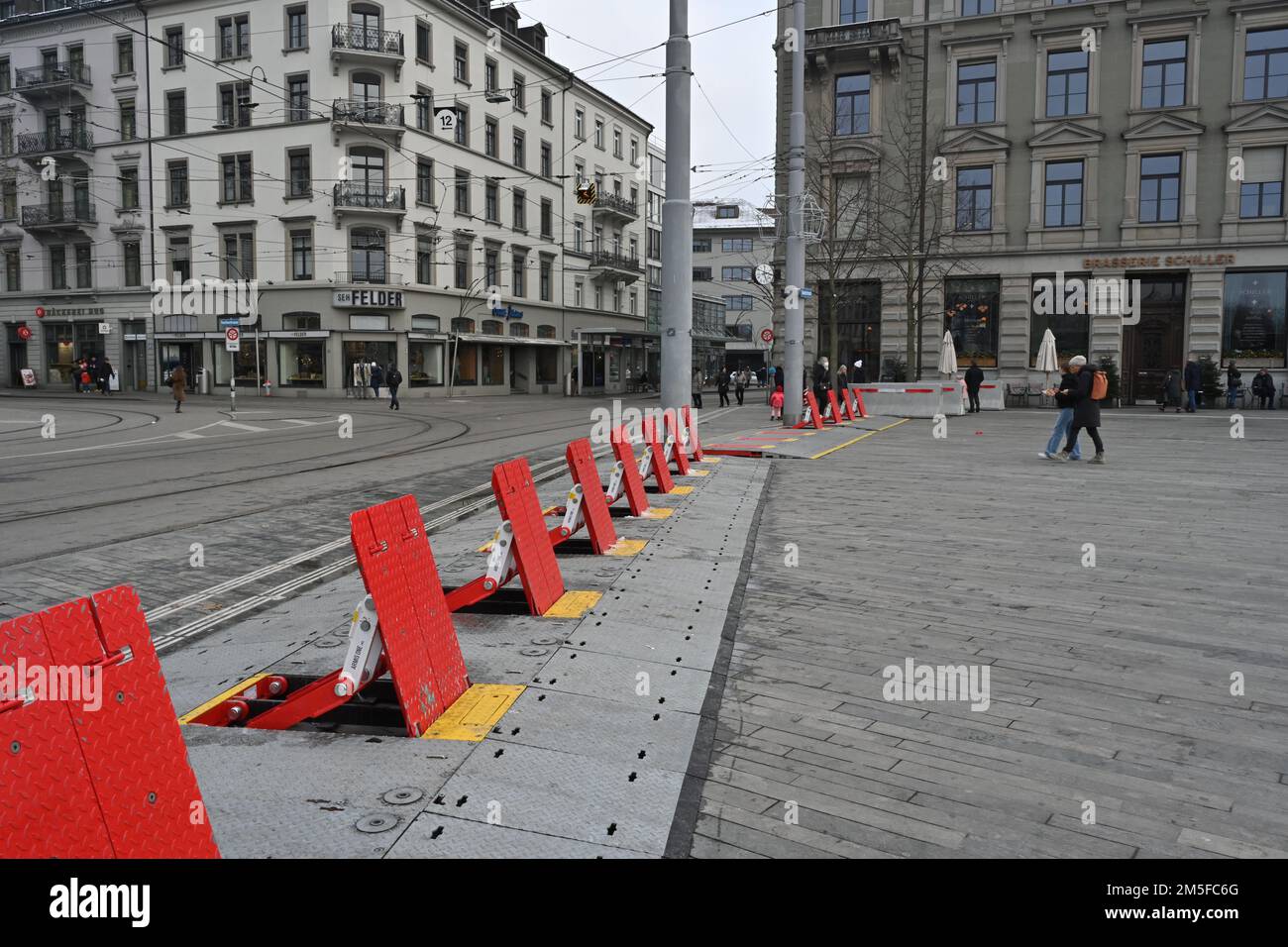 Vehicle barrier hi-res stock photography and images - Alamy