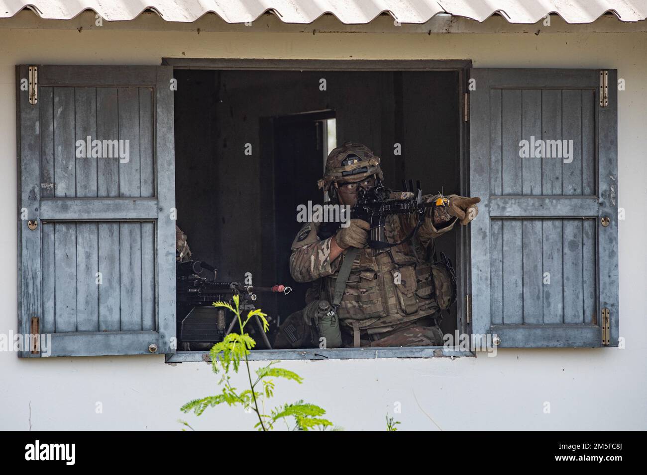 U.S. Army Soldiers from Braves Company, 4th Battalion, 23rd Infantry ...