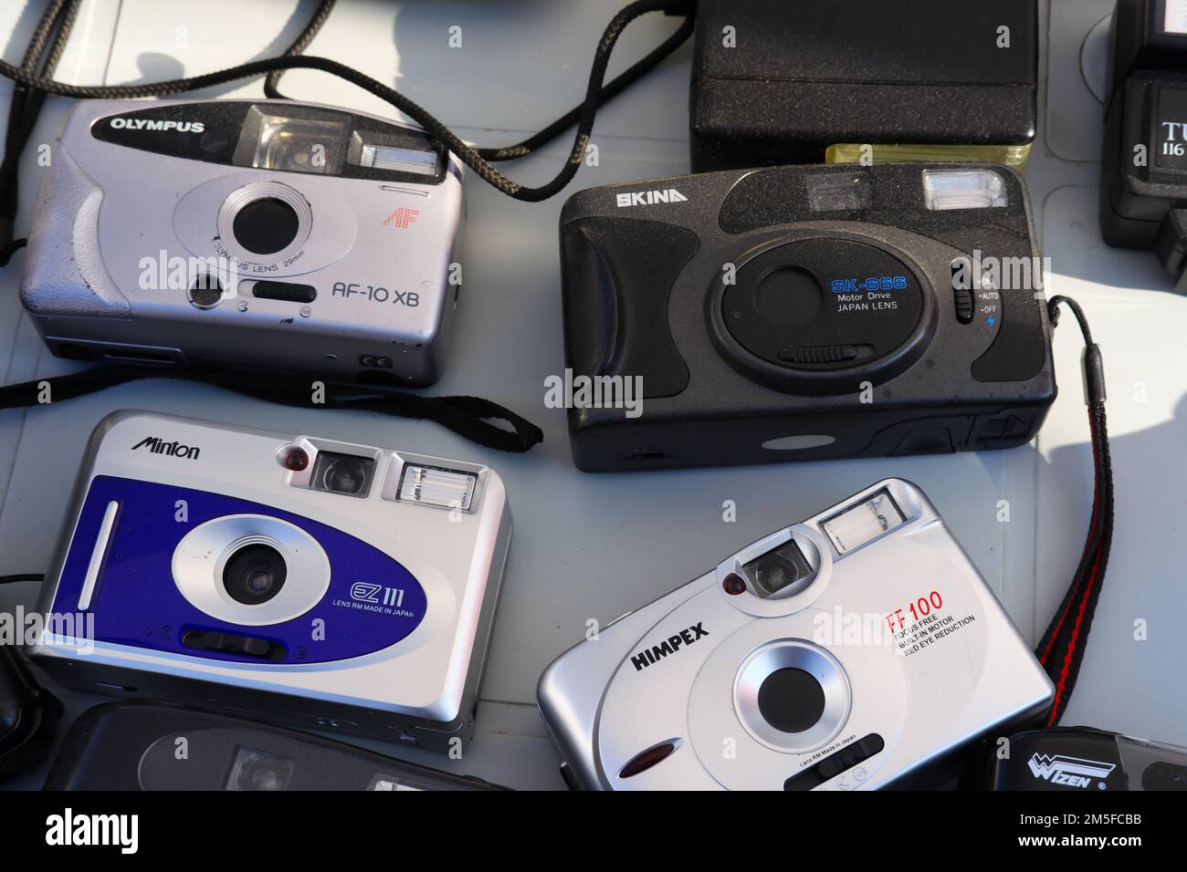 Antique cameras hi-res stock photography and images - Alamy
