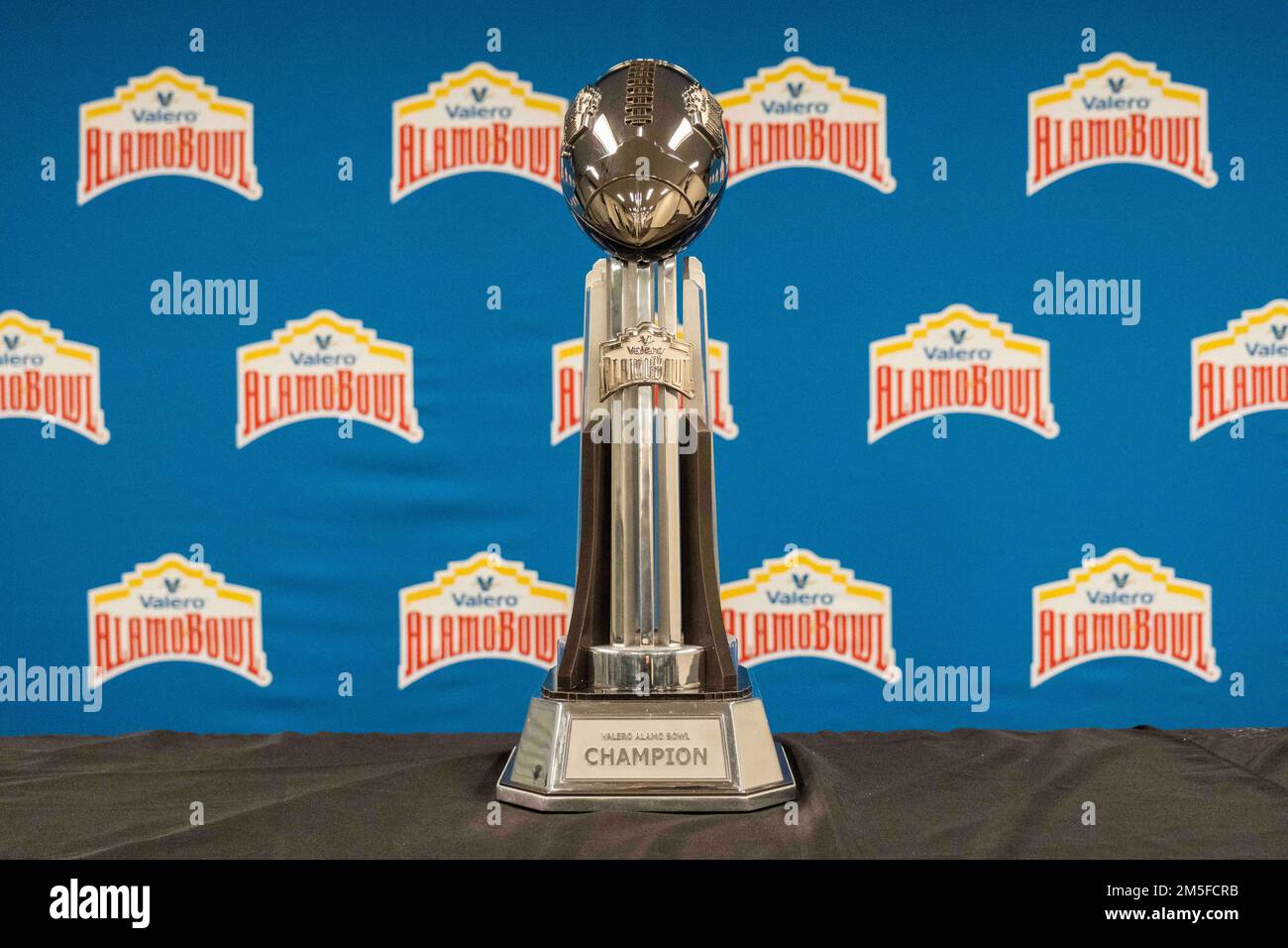 Alamo bowl wed 20220024 jpg hi-res stock photography and images - Alamy