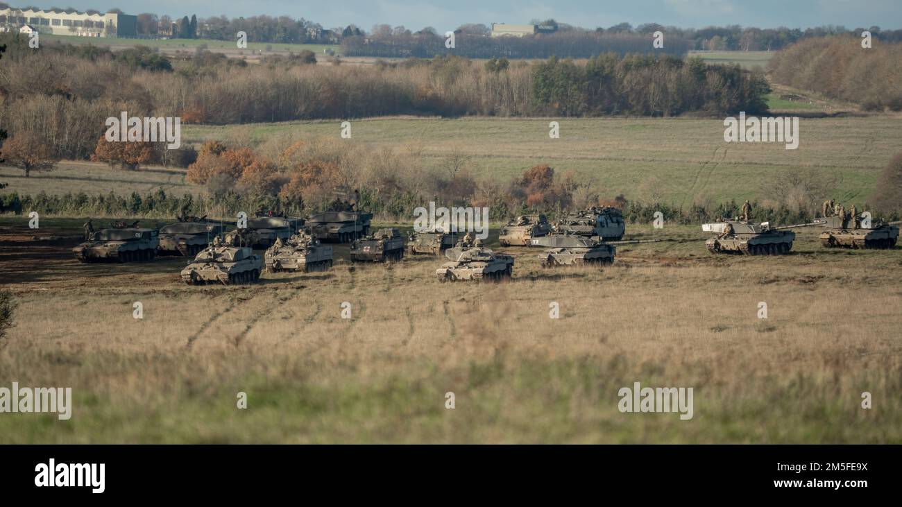 Military tanks moving in hi-res stock photography and images - Alamy