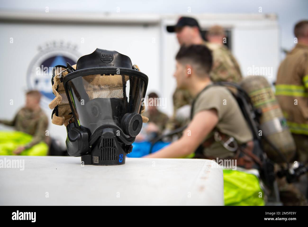 Department huddle hi-res stock photography and images - Alamy