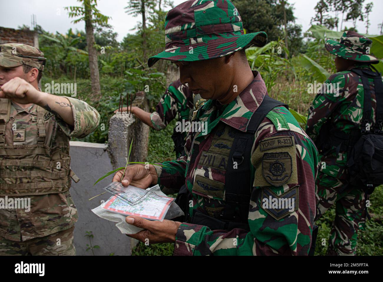 Soldiers from Charlie Troop, 2nd Squadron, 14th Cavalry Regiment, 2nd ...