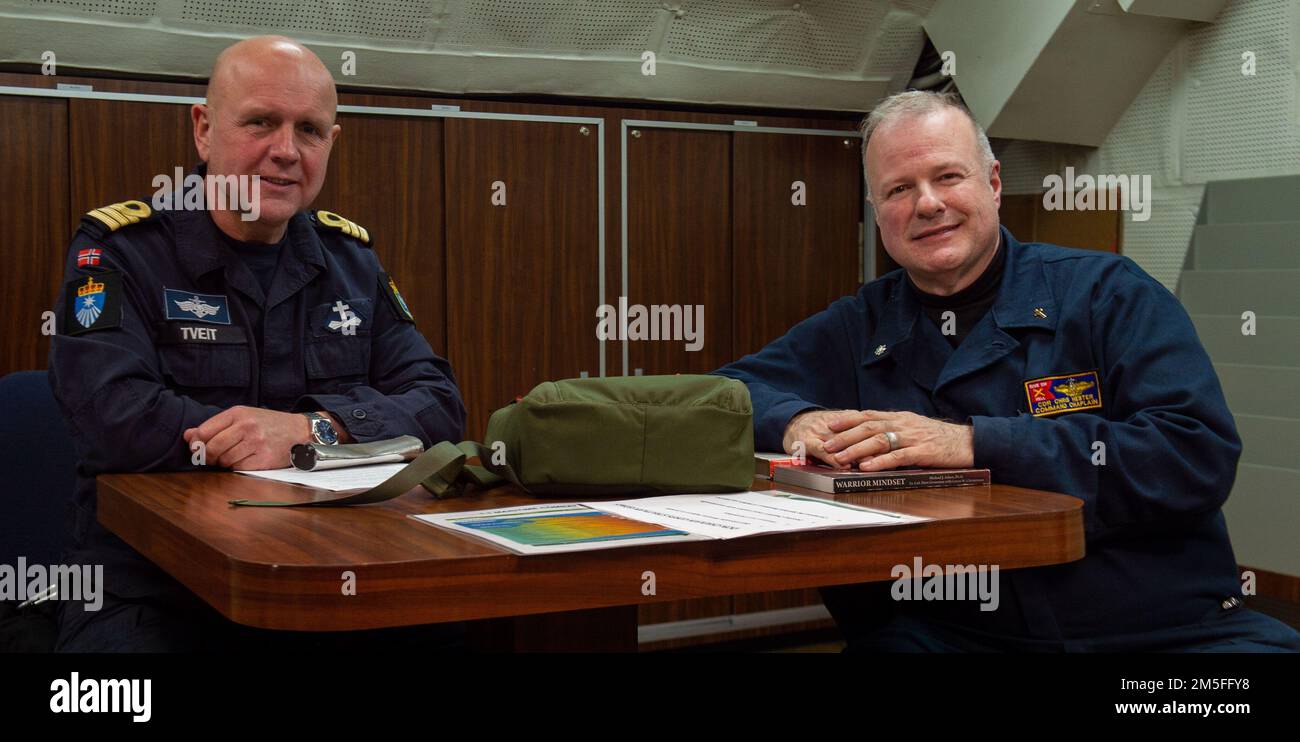 Navy cmdr u s navy photo hi-res stock photography and images - Alamy