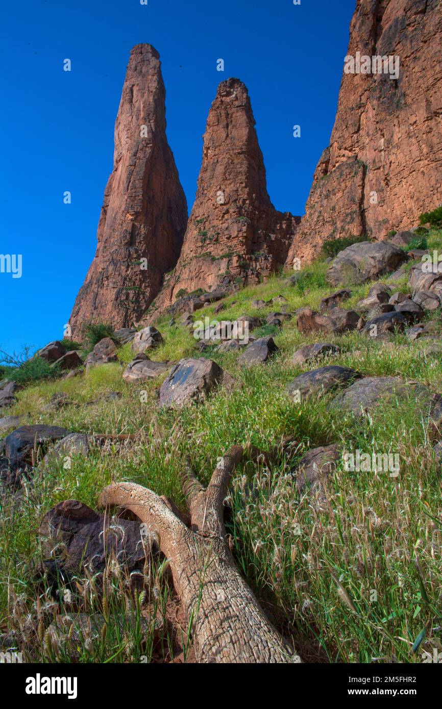 Landscape view of the Monument Valley of Mali with the Main de Fatima ...