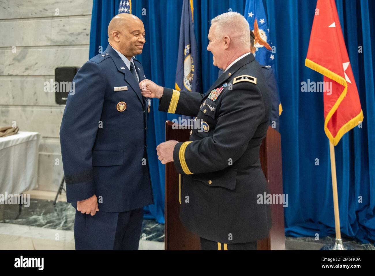 Kentucky distinguished service medal hi-res stock photography and ...