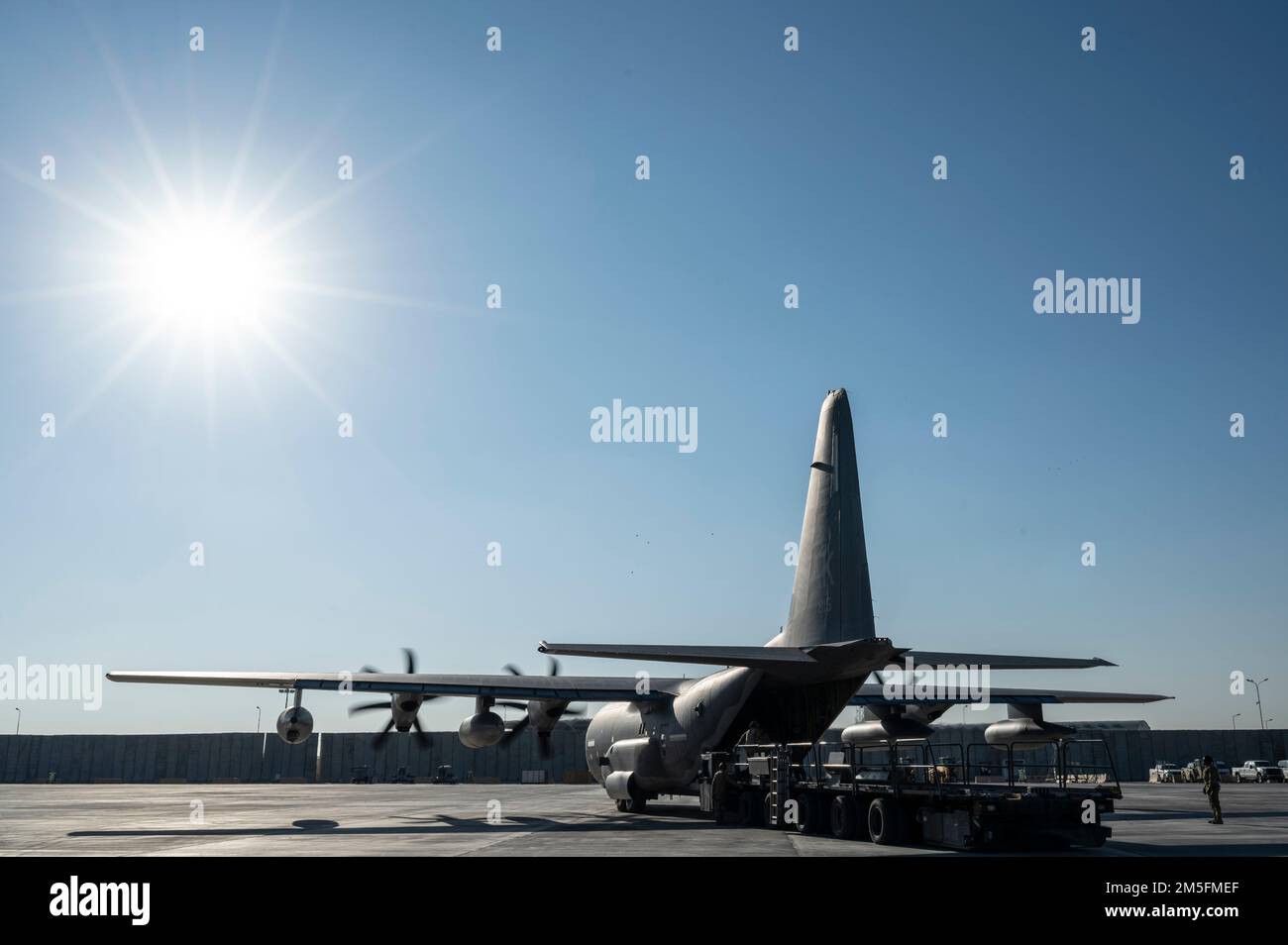 U.S. Air Force loadmasters and aircraft maintenance personnel assigned ...