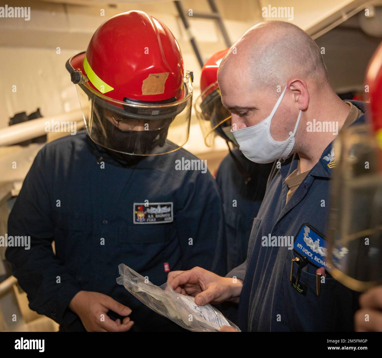 220314-N-KW492-1022 PACIFIC OCEAN (March 14, 2022) Hull Maintenance ...