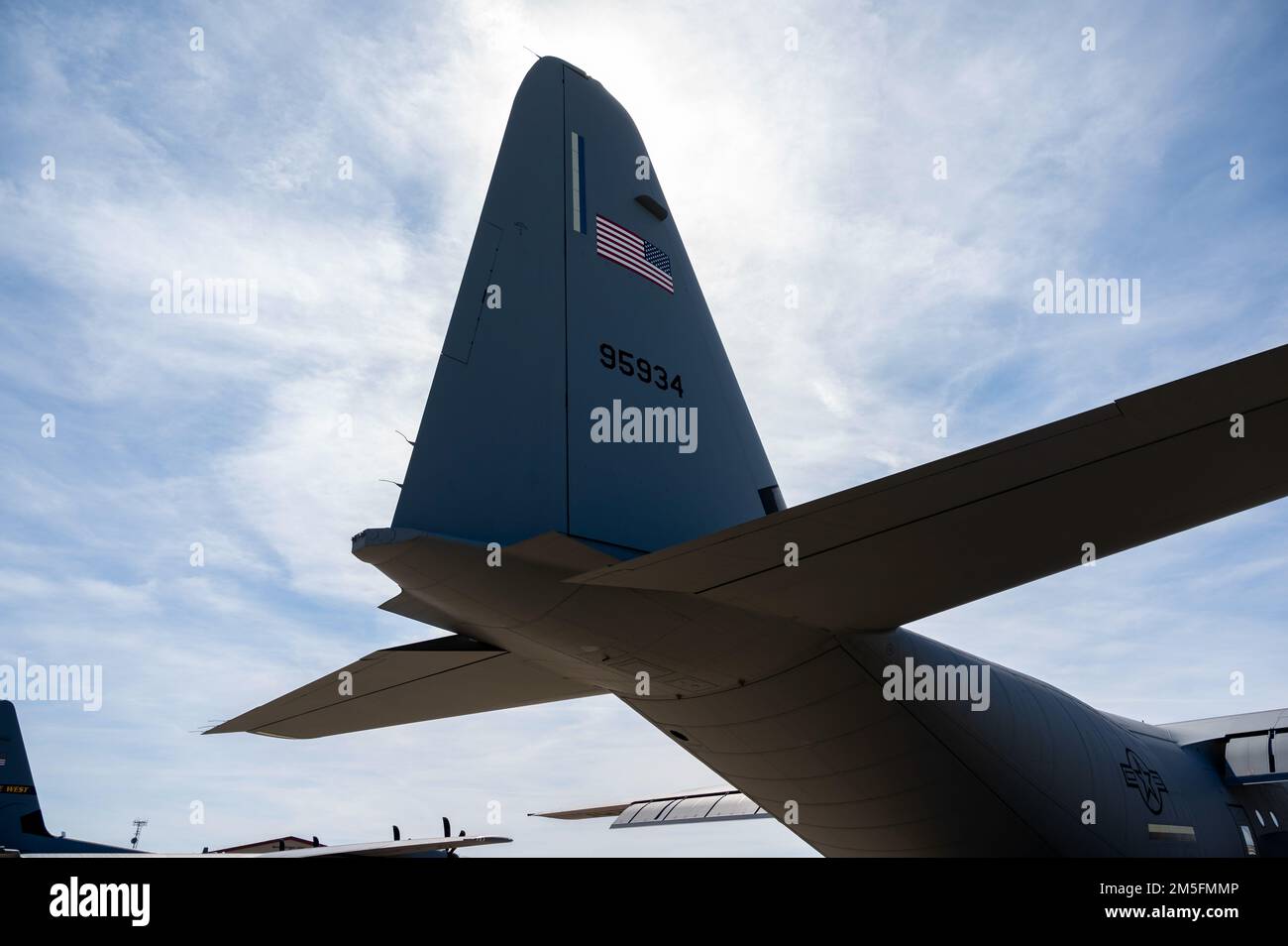 130th airlift wing hi-res stock photography and images - Alamy